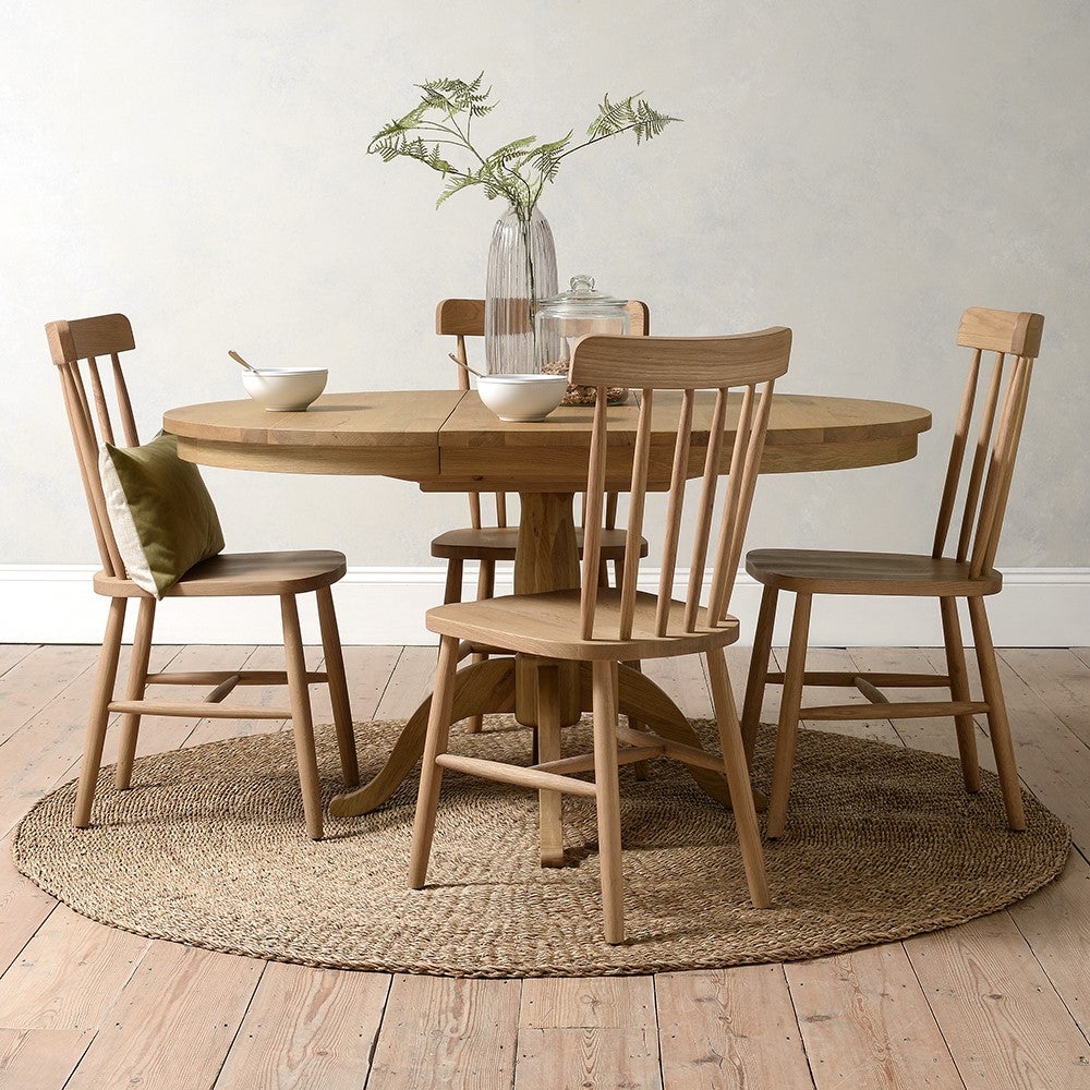 Elkstone Mellow Oak 4-6 Seater Round Extending Dining Table
