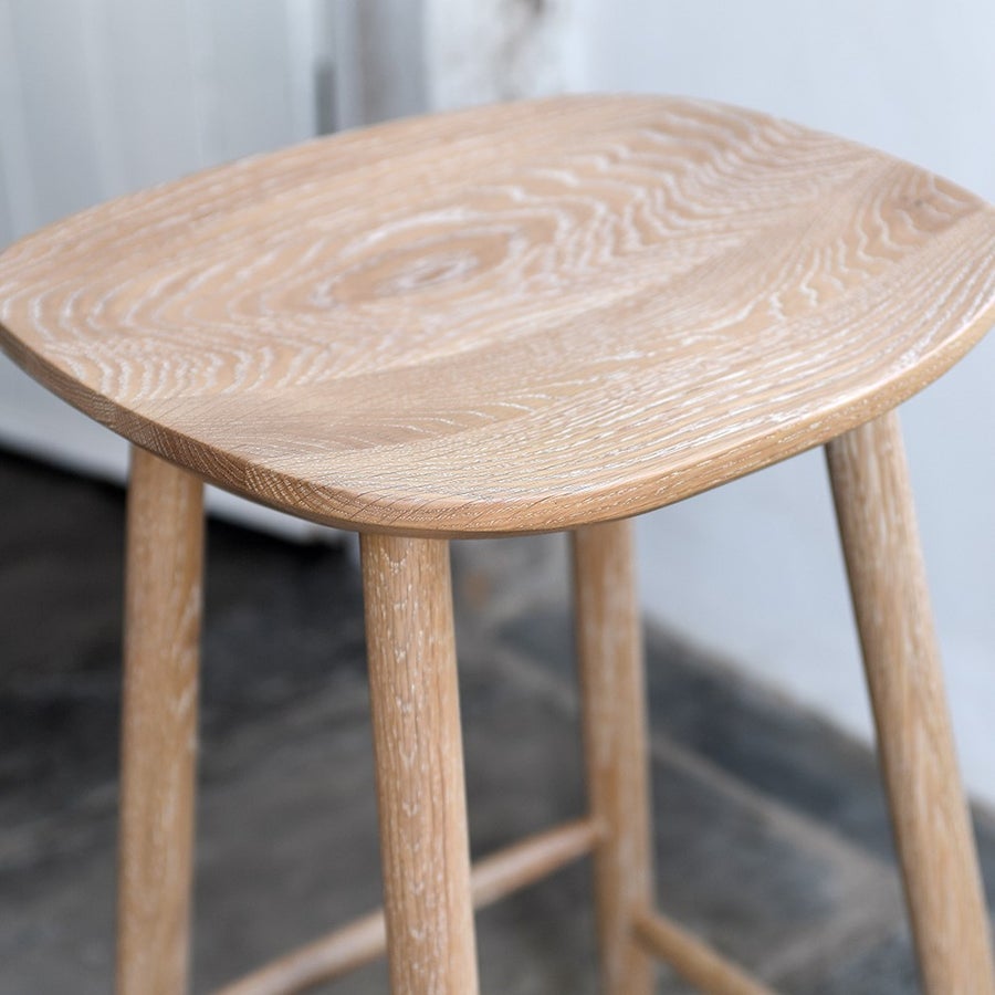 Inglesham Whitewash Oak Backless Bar Stool - The Cotswold Company